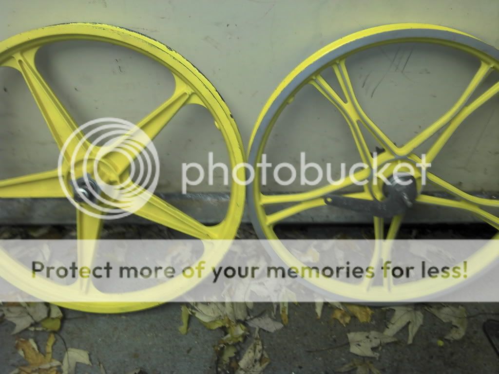 Lester Wheels, wood wheel and a 62 straight bar schwinn | Rat Rod Bikes ...